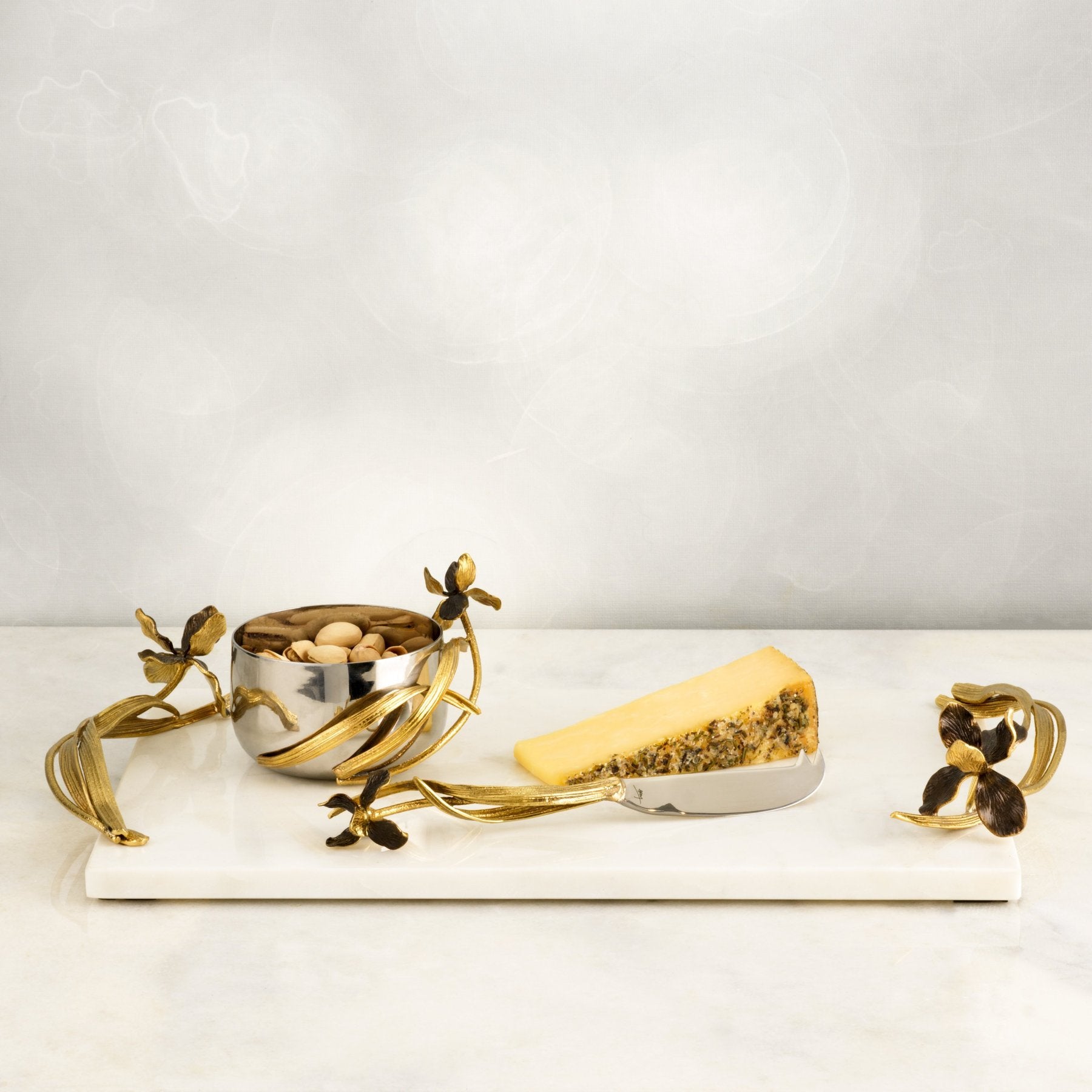 Black Iris Large Cheese Board w/ Knife – Casa Miscellany